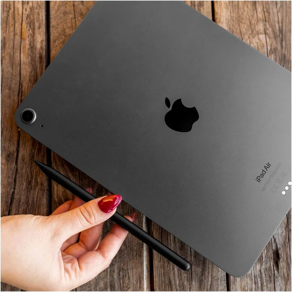 FIXED Graphite Pro dotykové pero pro iPady s bezdrátovým nabíjením černý - iWant.cz